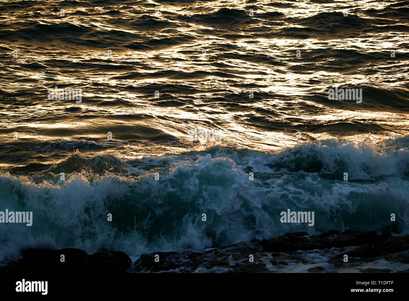 Golden wave hi-res stock photography and images - Alamy