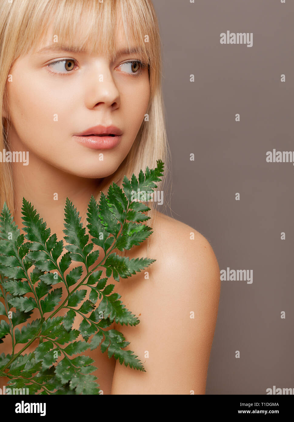 Women fresh smiling natural face hi-res stock photography and images ...