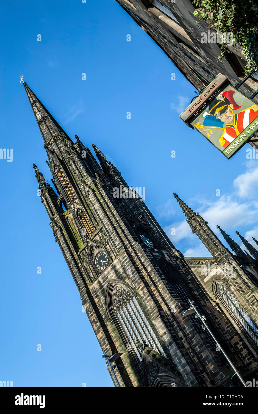 Historic scotland signs hi-res stock photography and images - Alamy