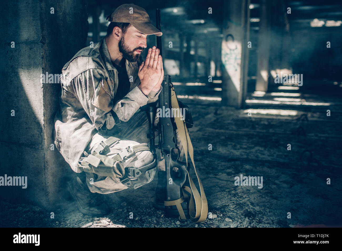 Gun bible hi-res stock photography and images - Alamy