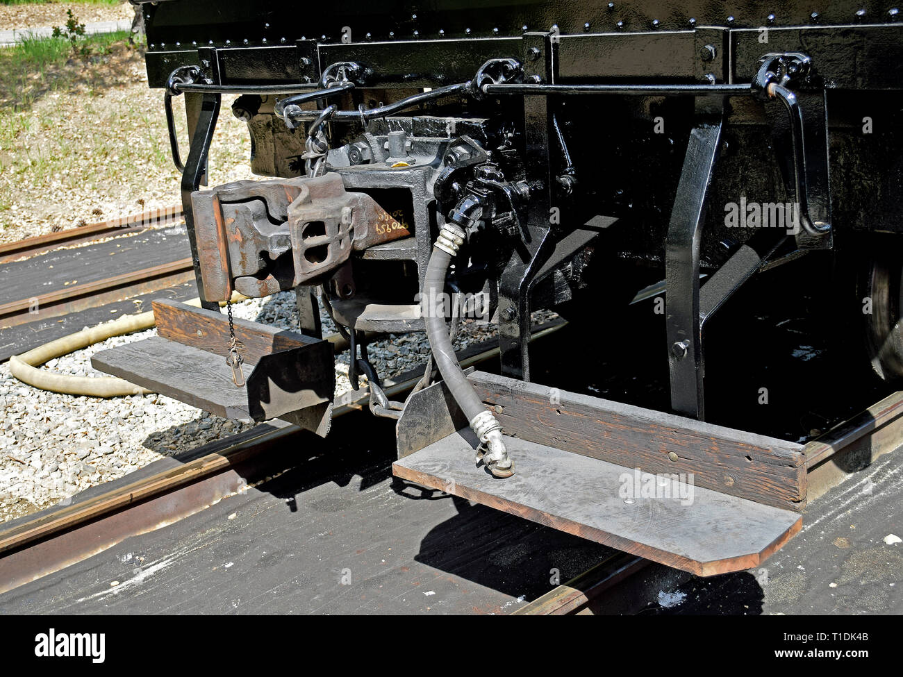 Coupler hi-res stock photography and images - Alamy