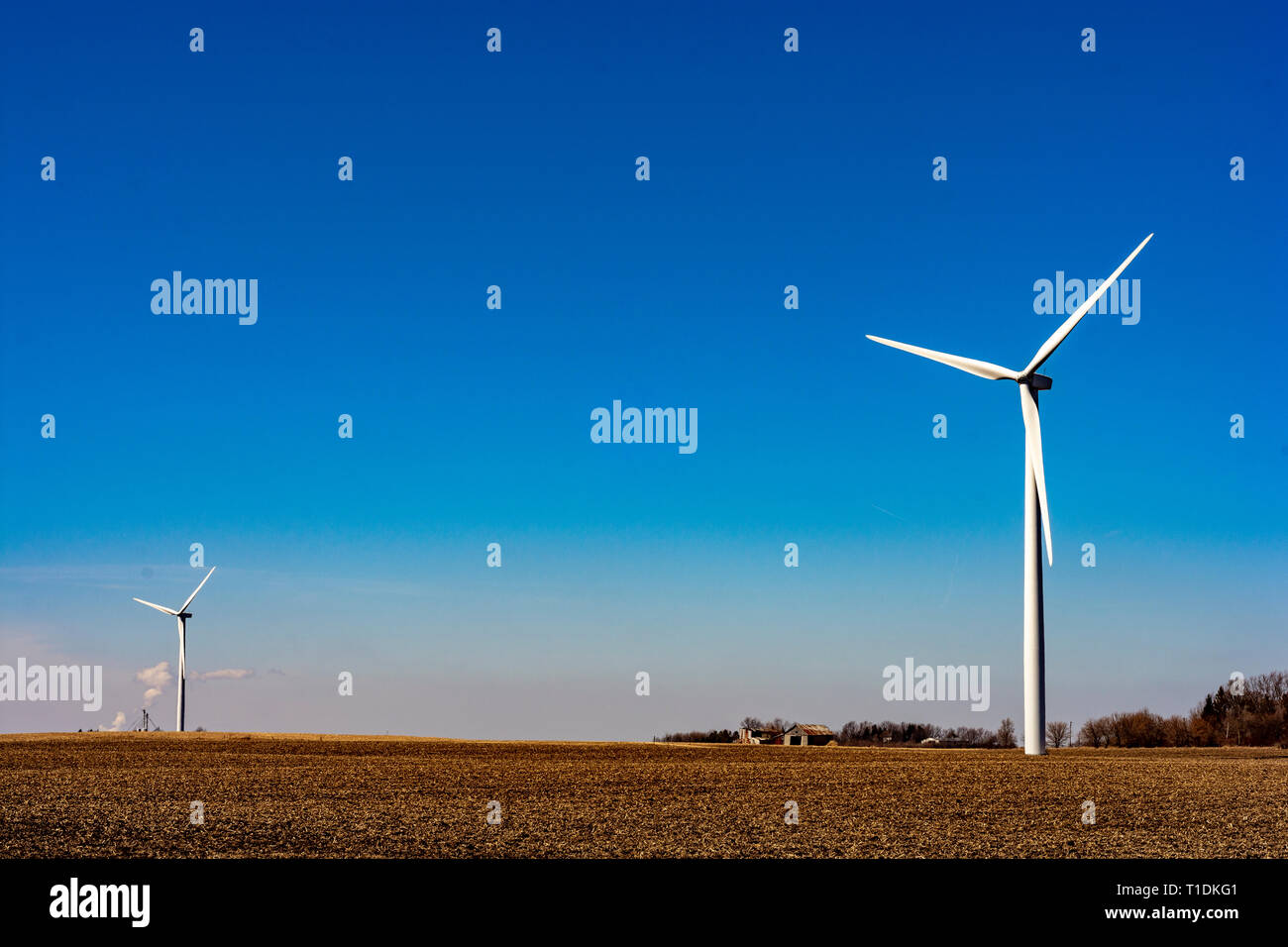 Multiple wind turbines hi-res stock photography and images - Alamy