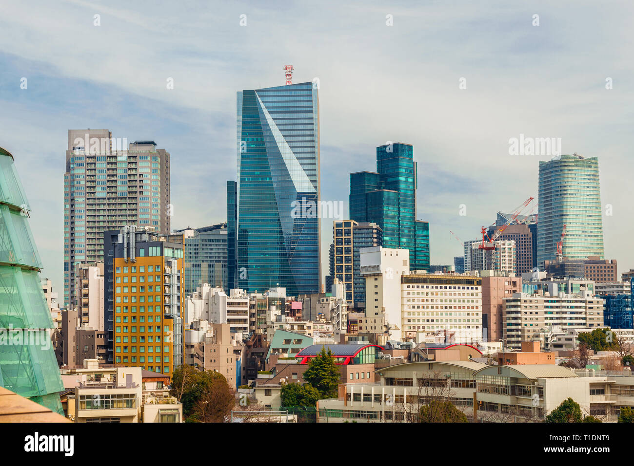Modern tokyo architecture hi-res stock photography and images - Alamy
