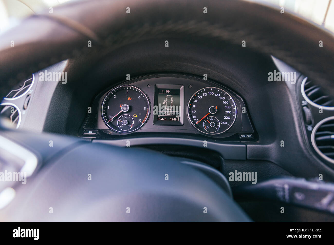 Close up modern car dashboard Stock Photo - Alamy