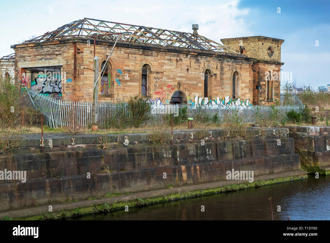 Abandoned and disused Pump house at Govan Graving docks, Govan, River ...