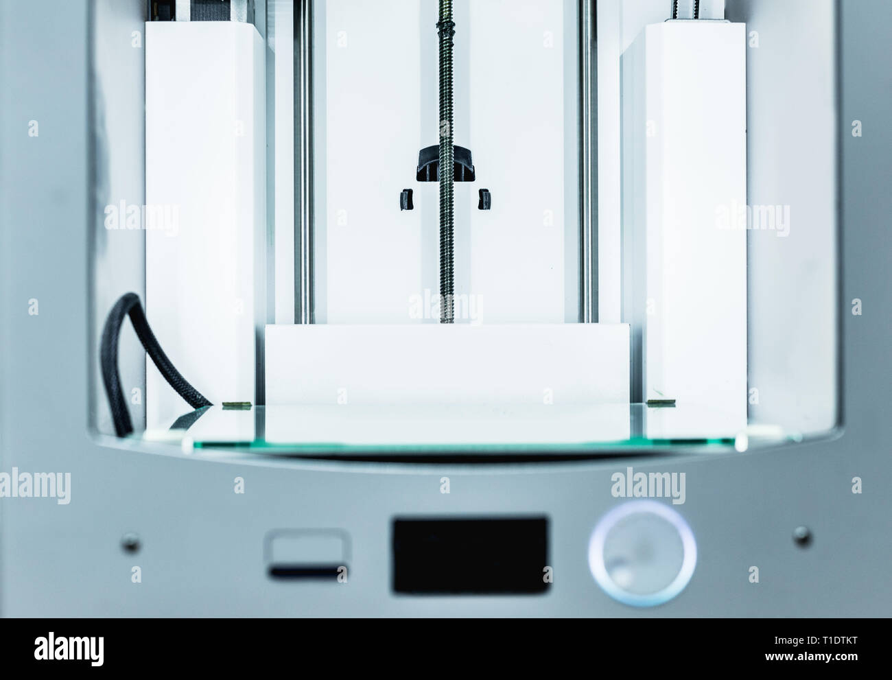 Working 3d printer Stock Photo - Alamy