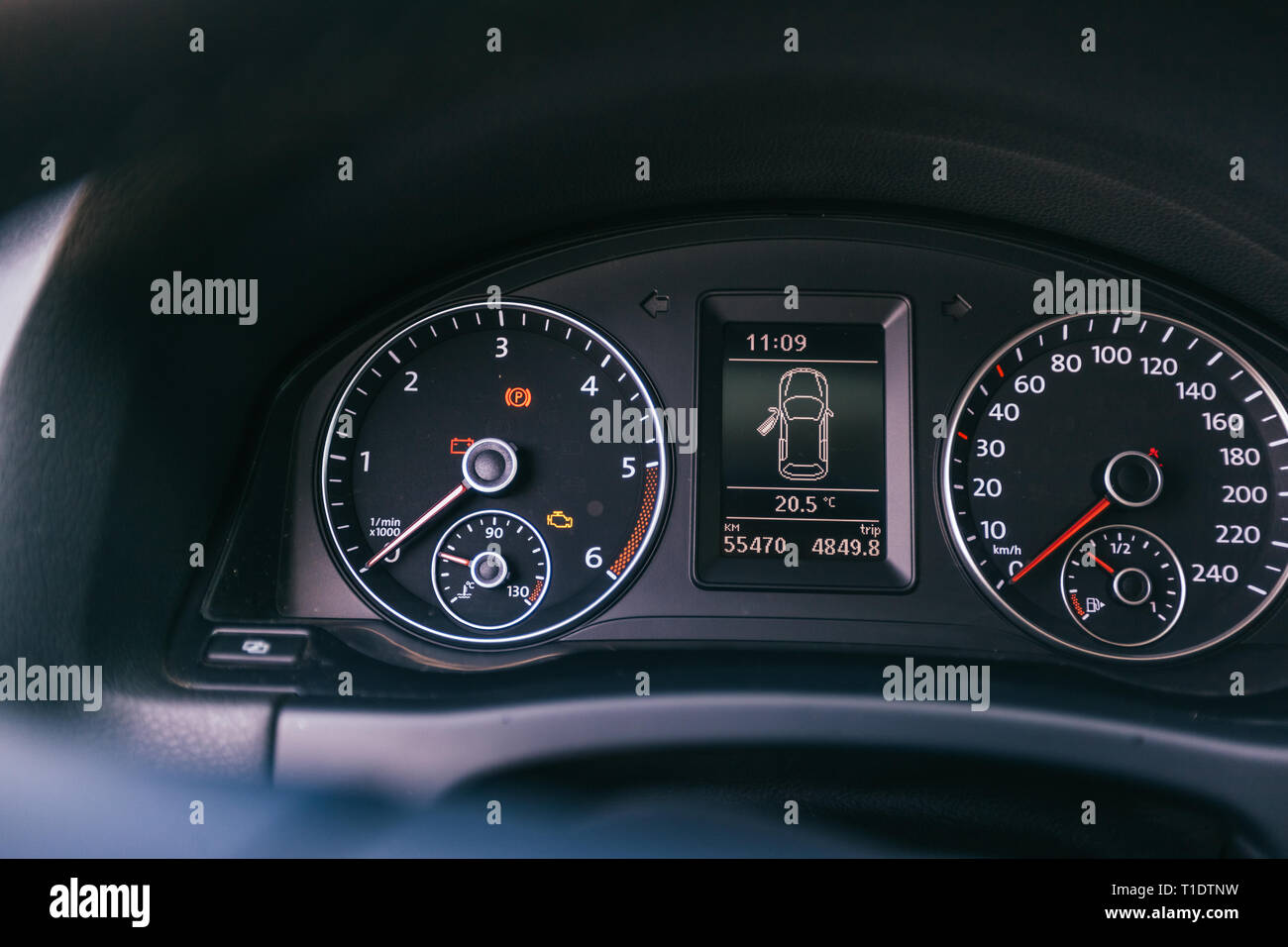 Close up modern car dashboard Stock Photo - Alamy
