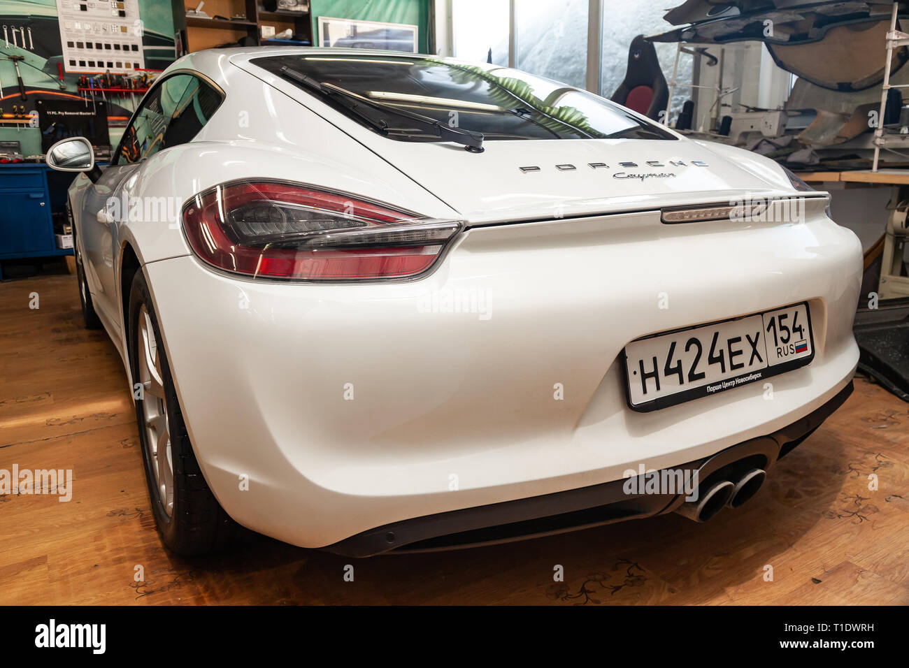 New porsche 718 boxster roadster hi-res stock photography and images ...