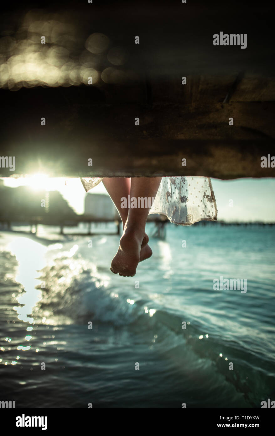 Woman legs beach hi-res stock photography and images - Alamy