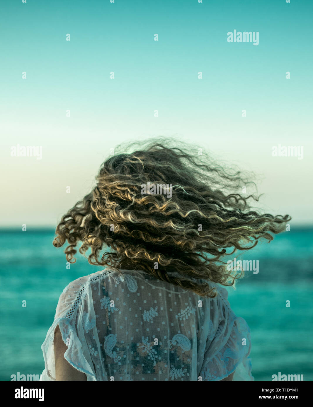 Breeze in her hair hi-res stock photography and images - Alamy