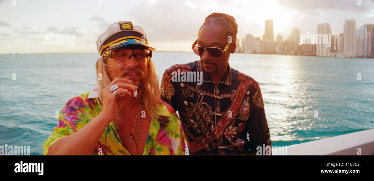 THE BEACH BUM, from left: Matthew McConaughey, Snoop Dogg, 2019. © Neon ...