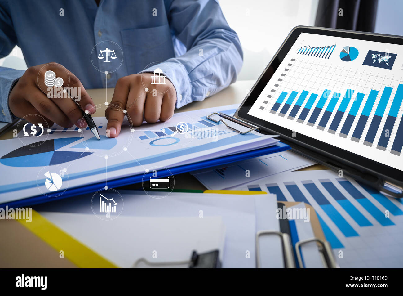 Working team meeting concep graph financial with social network diagram ...