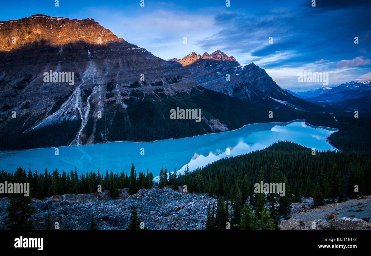 Best hikes in alberta hi-res stock photography and images - Alamy