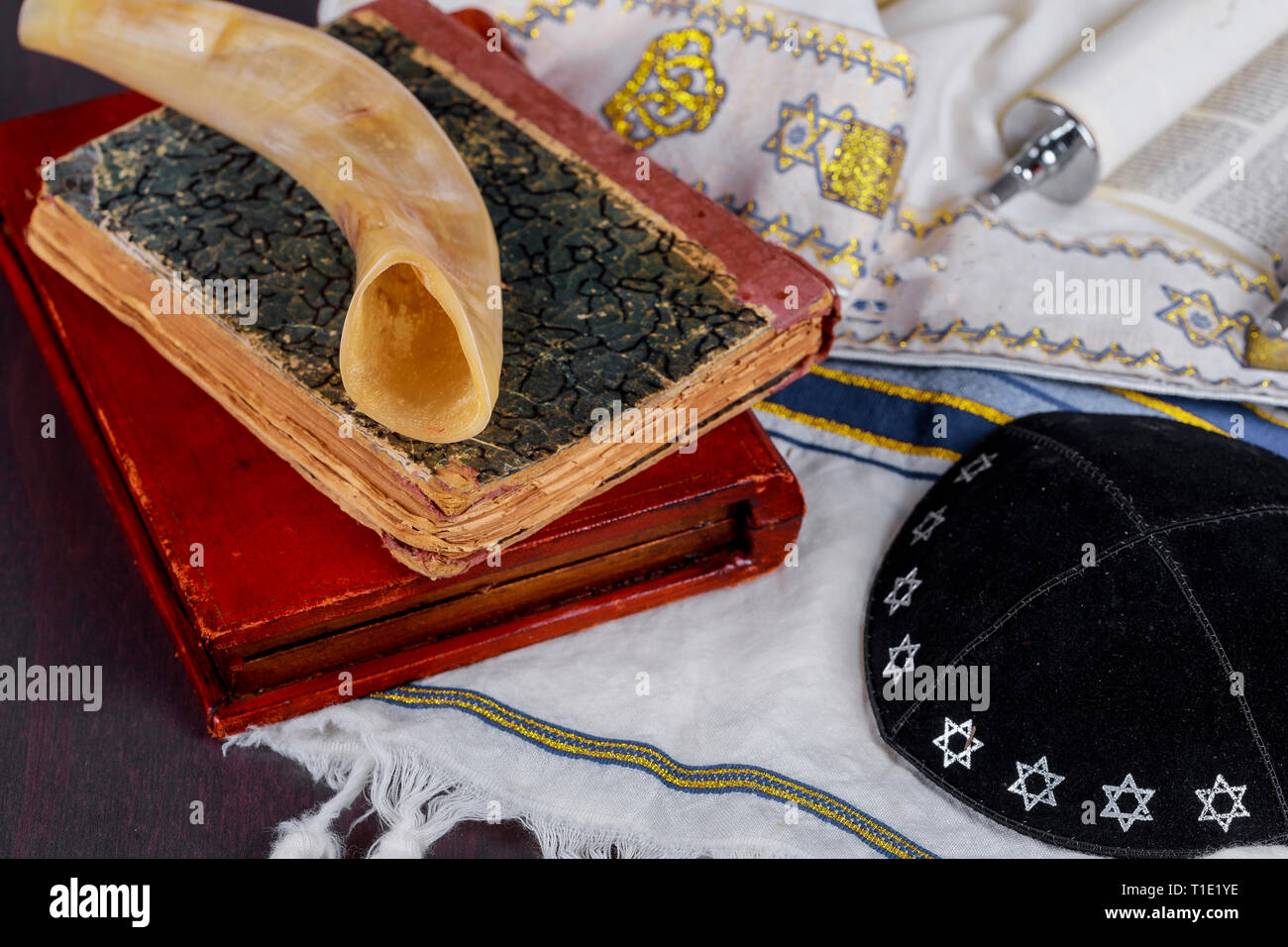 Talith hi-res stock photography and images - Alamy