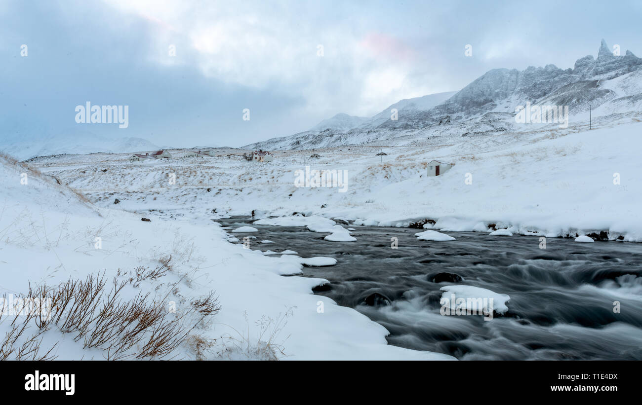Frozen river iceland hi-res stock photography and images - Alamy