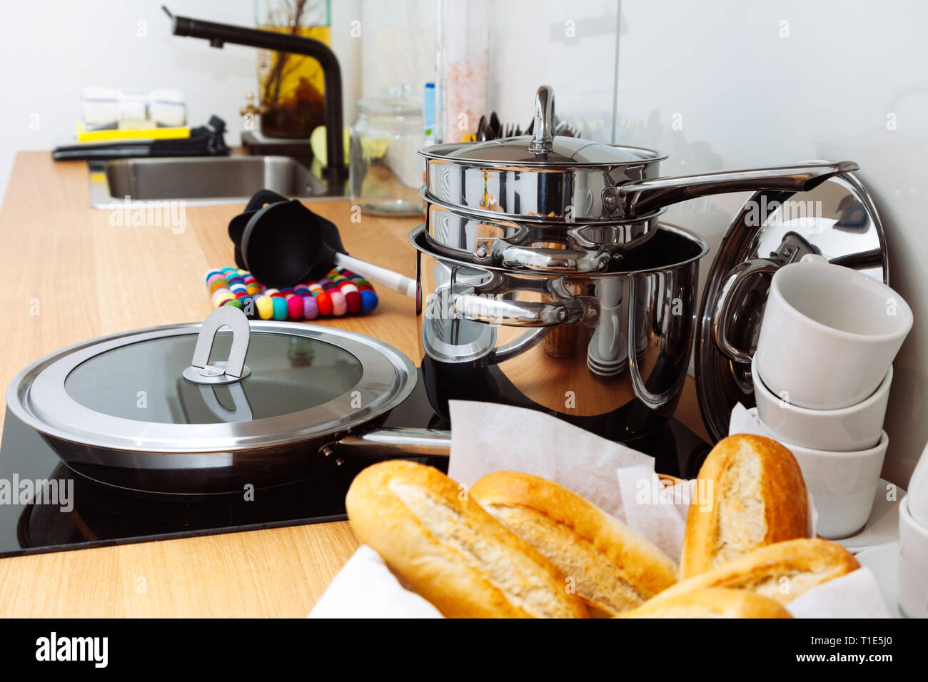 Food tools hi-res stock photography and images - Alamy