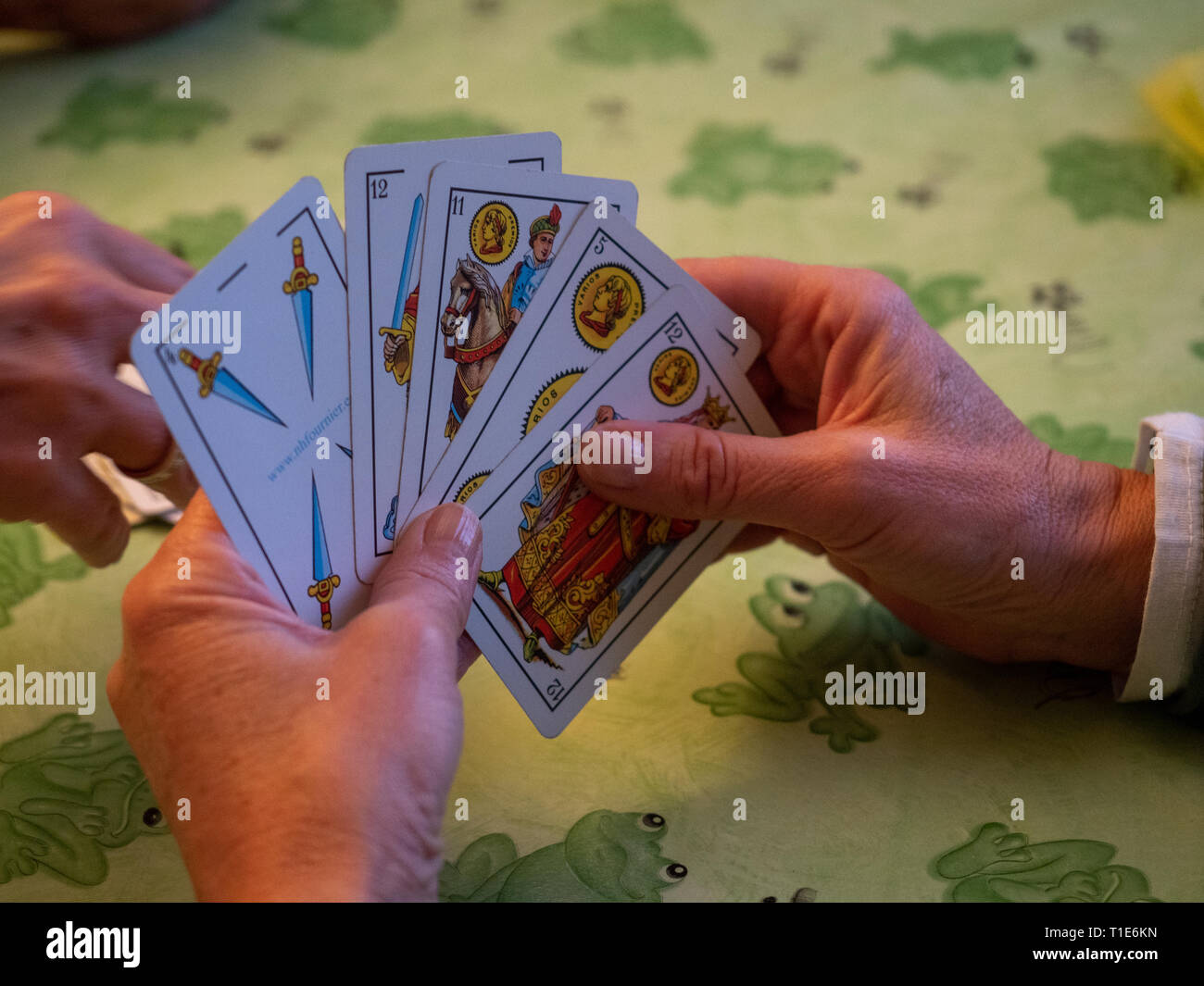 Vintage playing cards pack hi-res stock photography and images - Alamy