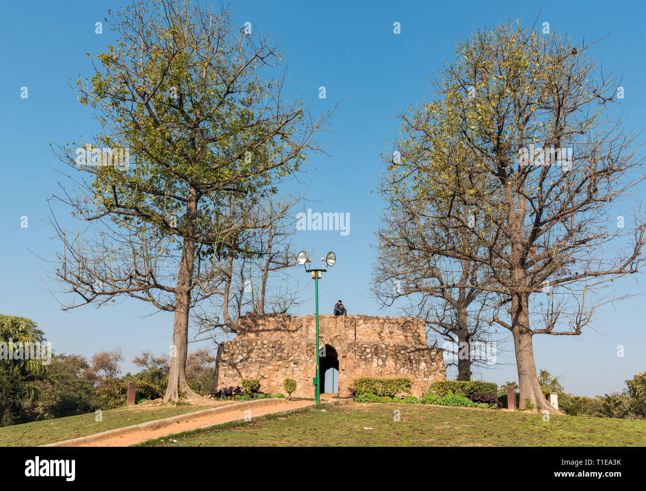 Munda Gumbad Pavilion, Hauz Khas, South Delhi, India Stock Photo - Alamy