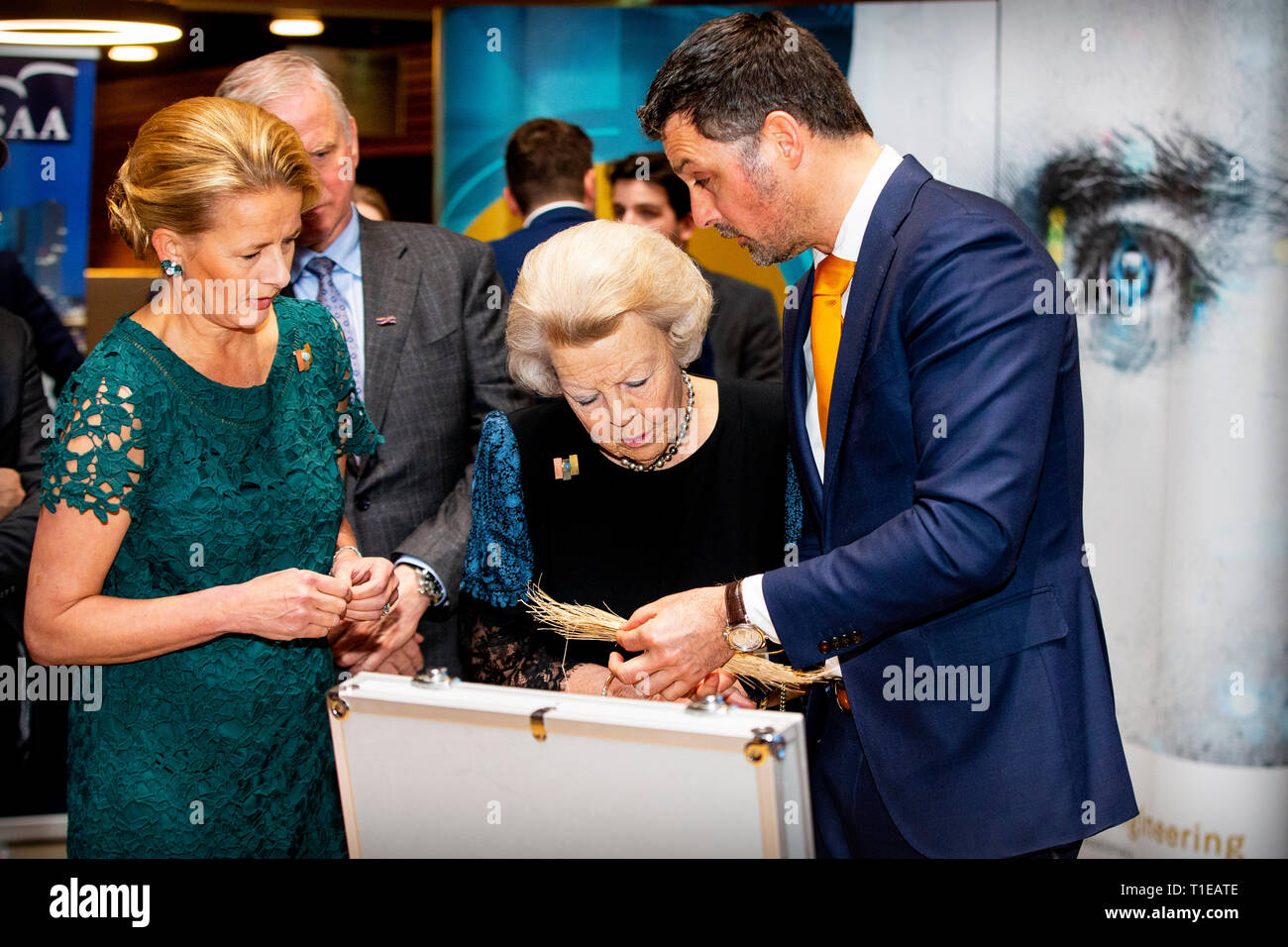 VELDHOVEN - In the presence of Princess Beatrix and Princess Mabel, the ...