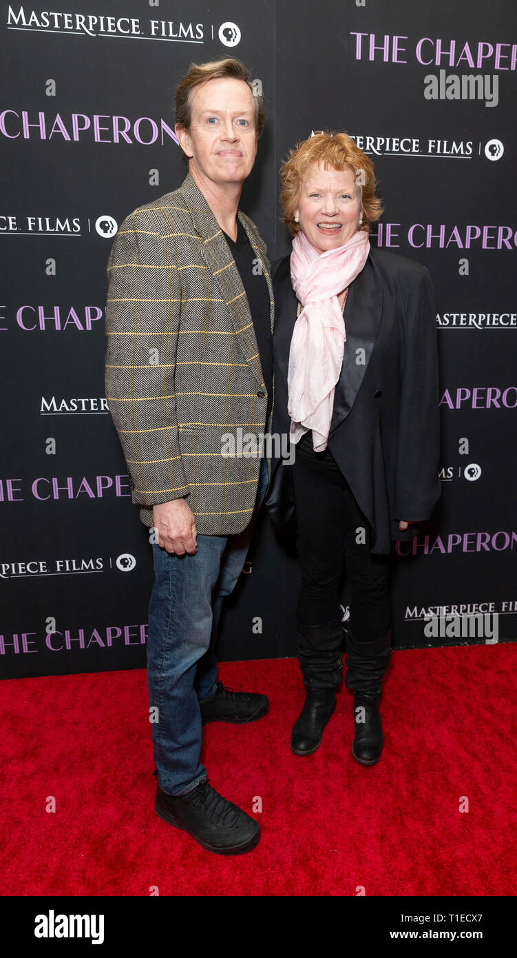 Dylan baker and becky ann baker hi-res stock photography and images - Alamy
