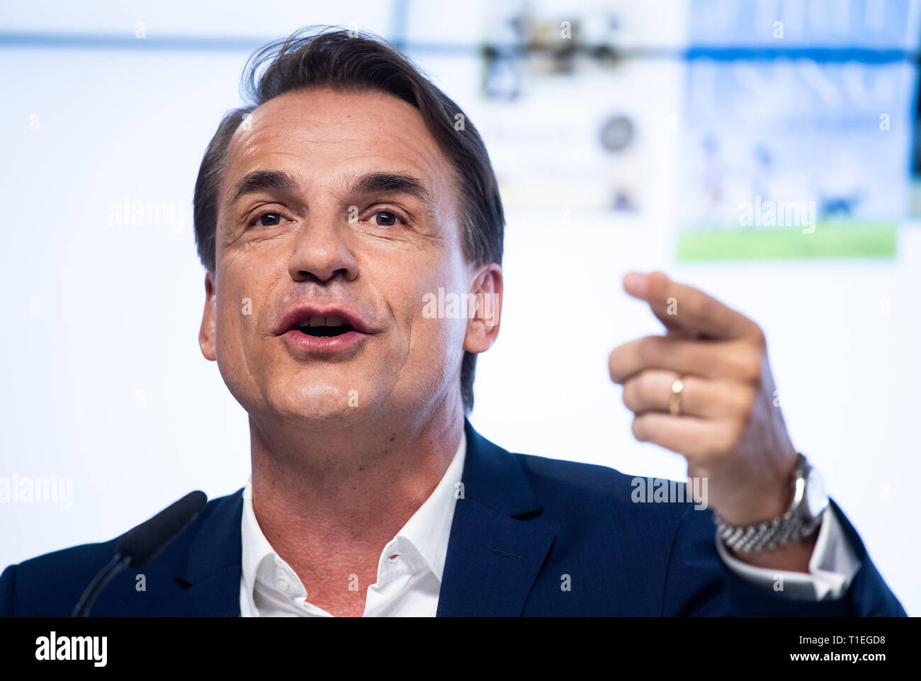 Markus dohle hi-res stock photography and images - Alamy