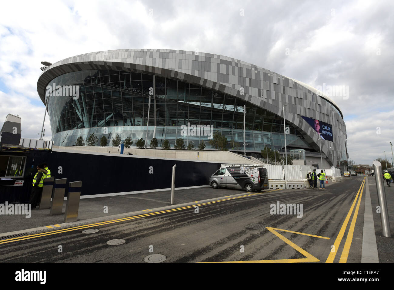 Spurs new stadium hi-res stock photography and images - Alamy