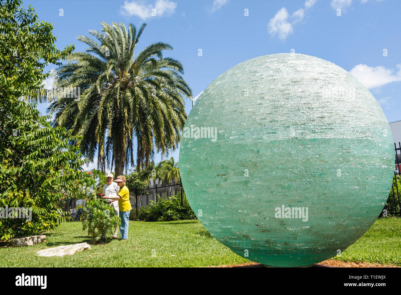 Botanical garden sculpture hi-res stock photography and images - Alamy