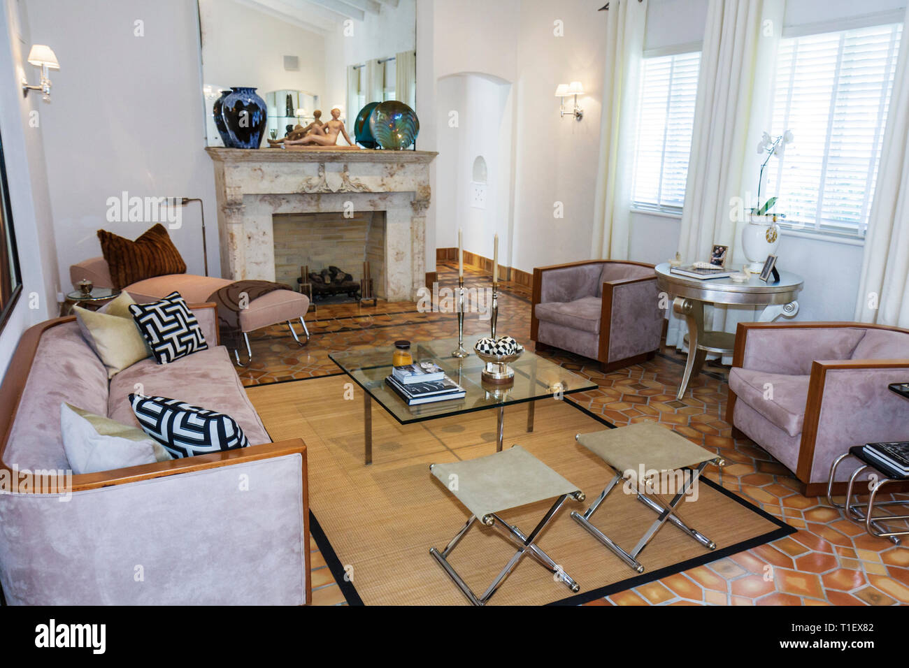 Miami beach art deco interior hi-res stock photography and images - Alamy