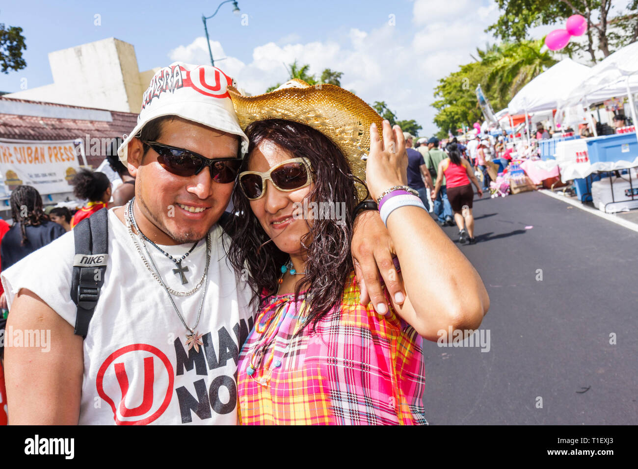 Adult and sunglasses and florida hi-res stock photography and images ...