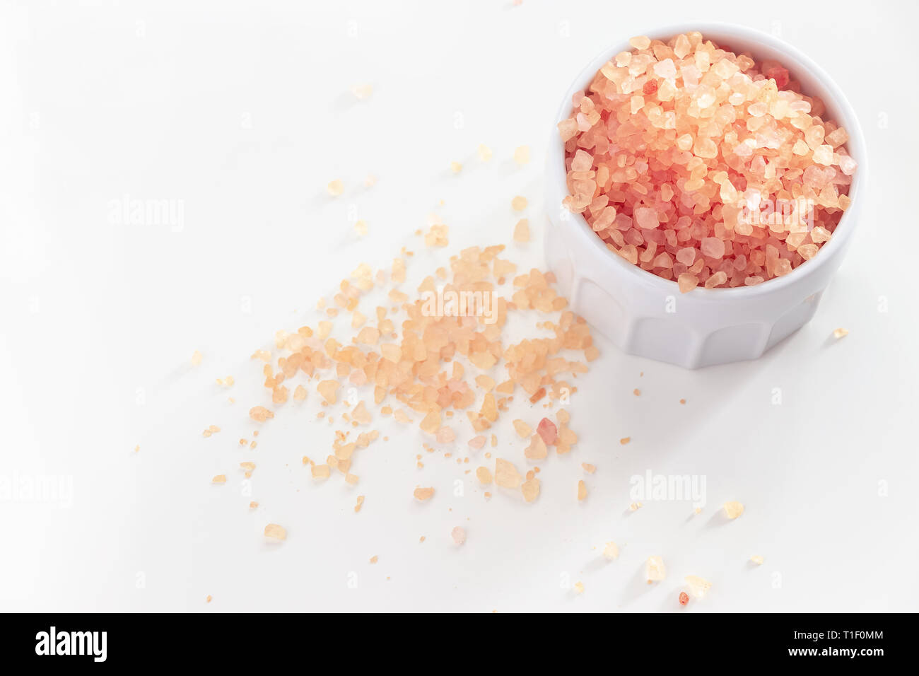 Himalayan pink salt crystals hi-res stock photography and images - Alamy