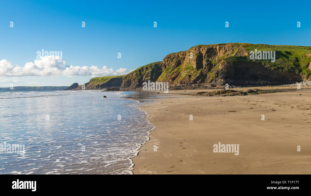 Druidston haven beach hi-res stock photography and images - Alamy