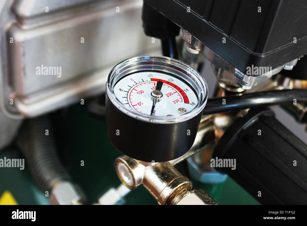 Mechanical pressure gauges. Traditional instruments for measuring ...