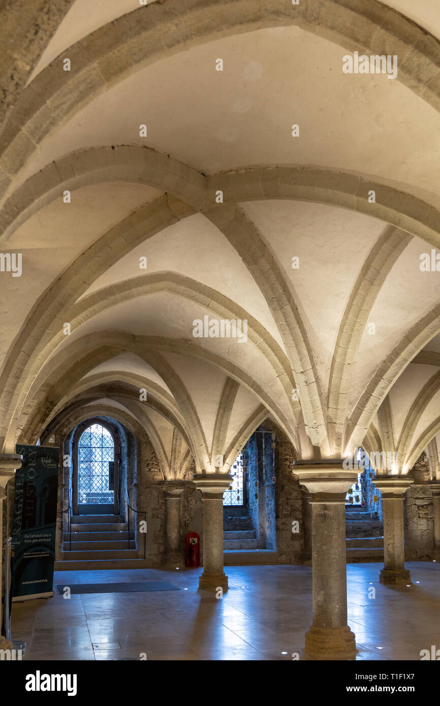 Crypt england uk hi-res stock photography and images - Alamy