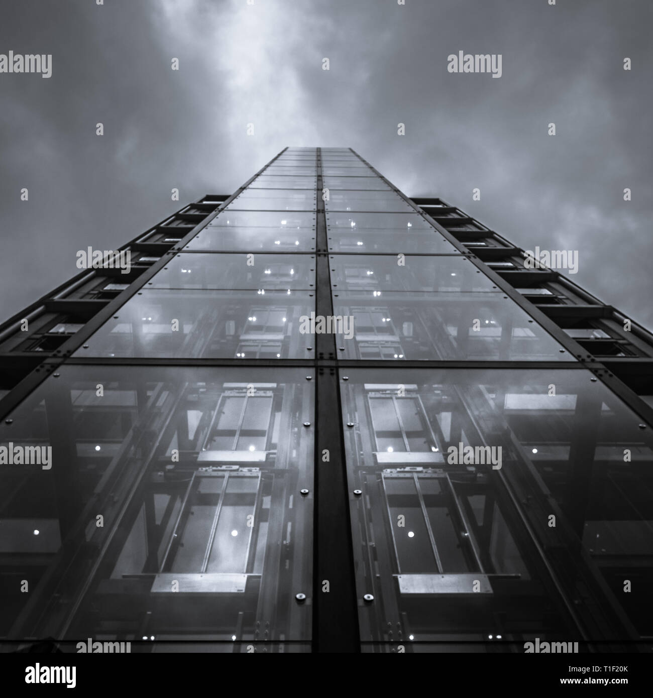 Tall glass buildings hi-res stock photography and images - Alamy