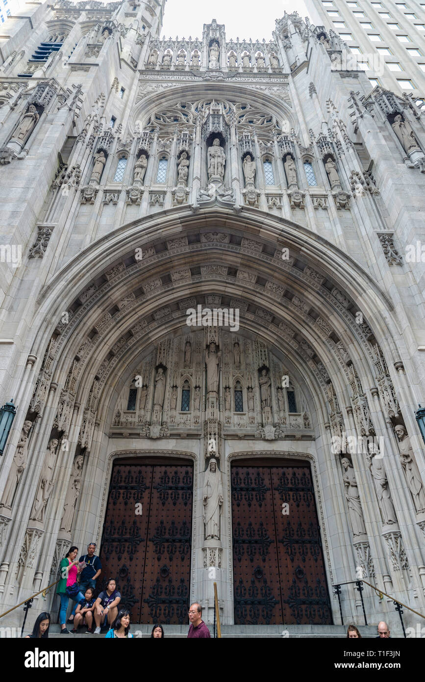 New York City, USA - July 28, 2018: Facade of The Saint Thomas Church on Fifth Avenue (5th ...
