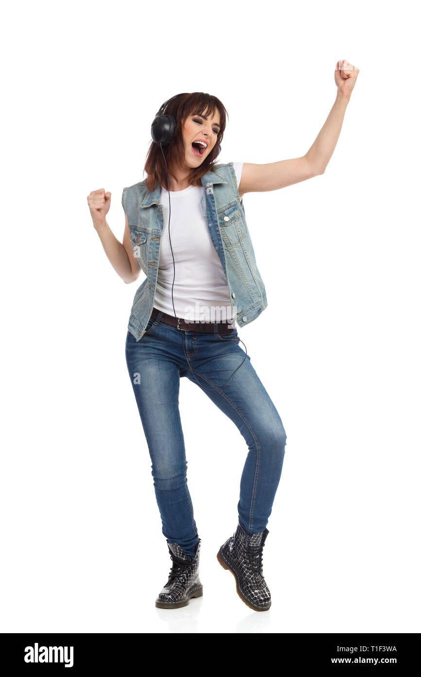 Girl shouting singing Cut Out Stock Images & Pictures - Alamy