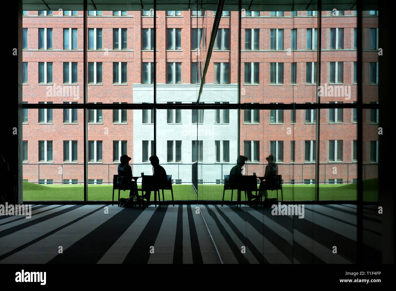 THE HAGUE - Meeting room and public space in the ministry of foreign ...