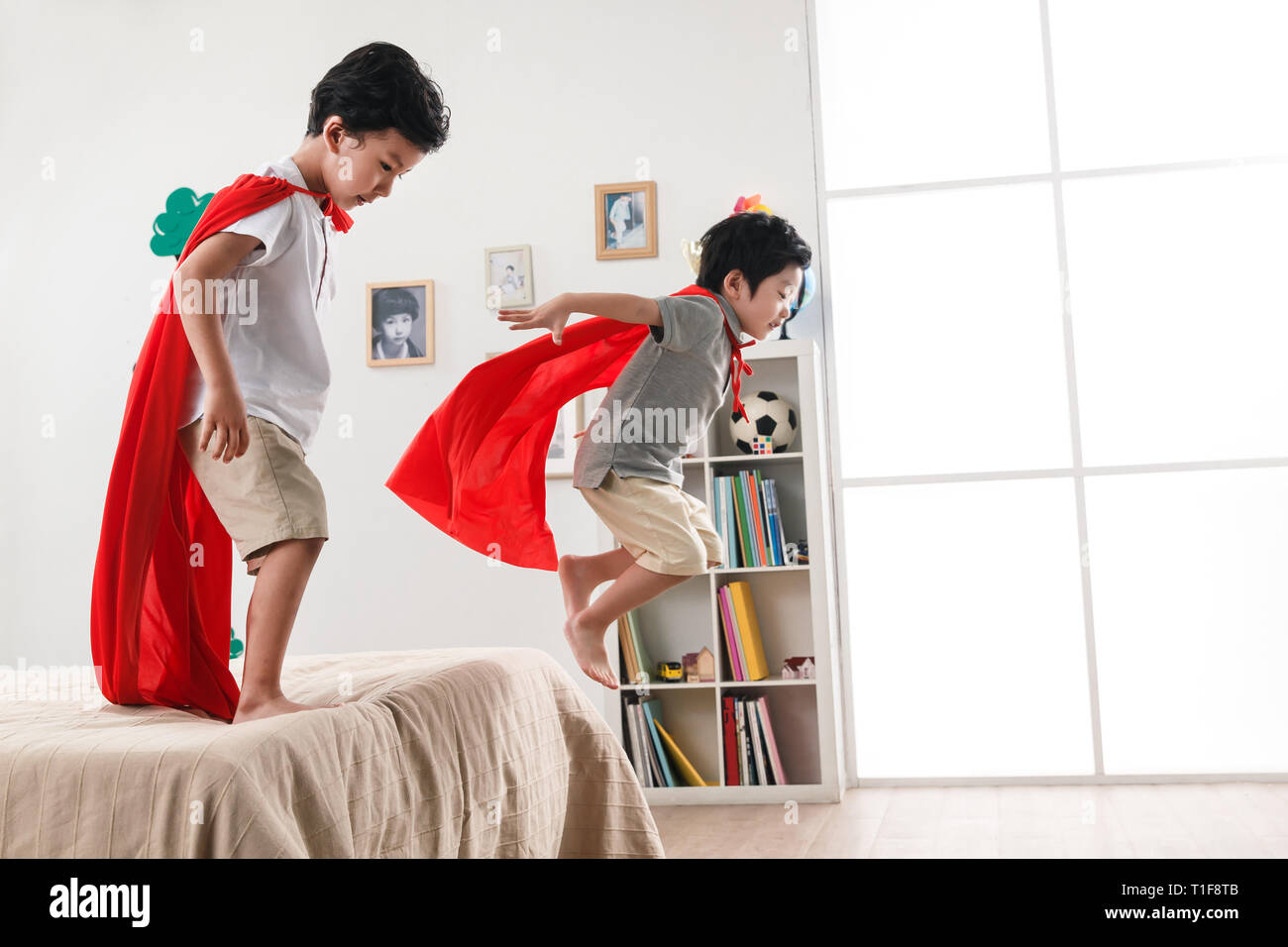 Children dressing up superman hi-res stock photography and images - Alamy