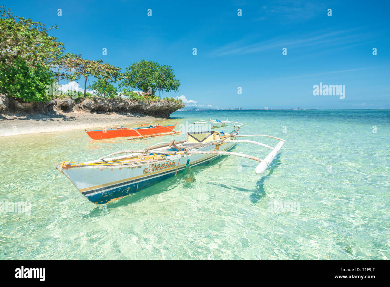 Clear beach on Philippines (Sulpa Island Stock Photo - Alamy