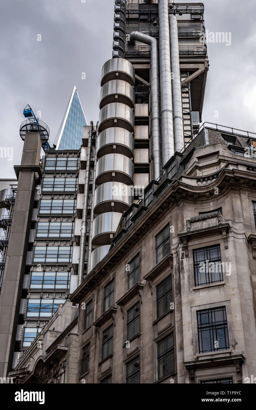 Building steel tower hi-res stock photography and images - Alamy