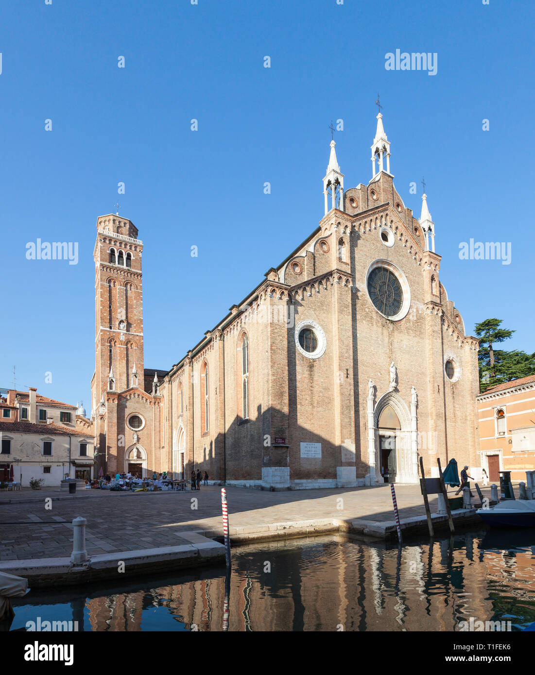 Basilica dei frari campanile hi-res stock photography and images - Alamy