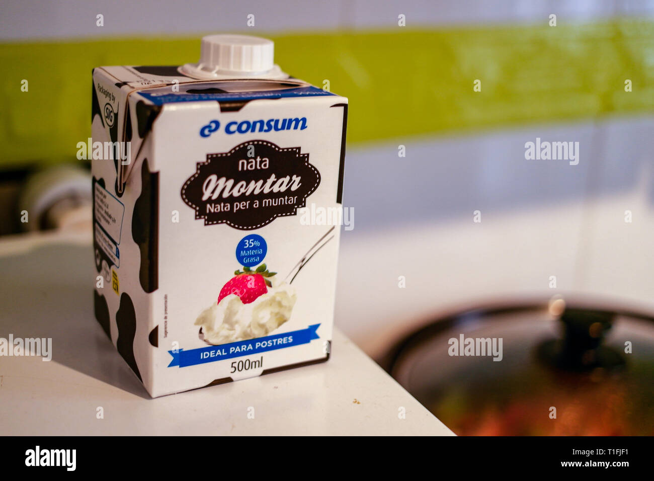 Cream for pouring Stock Photo - Alamy