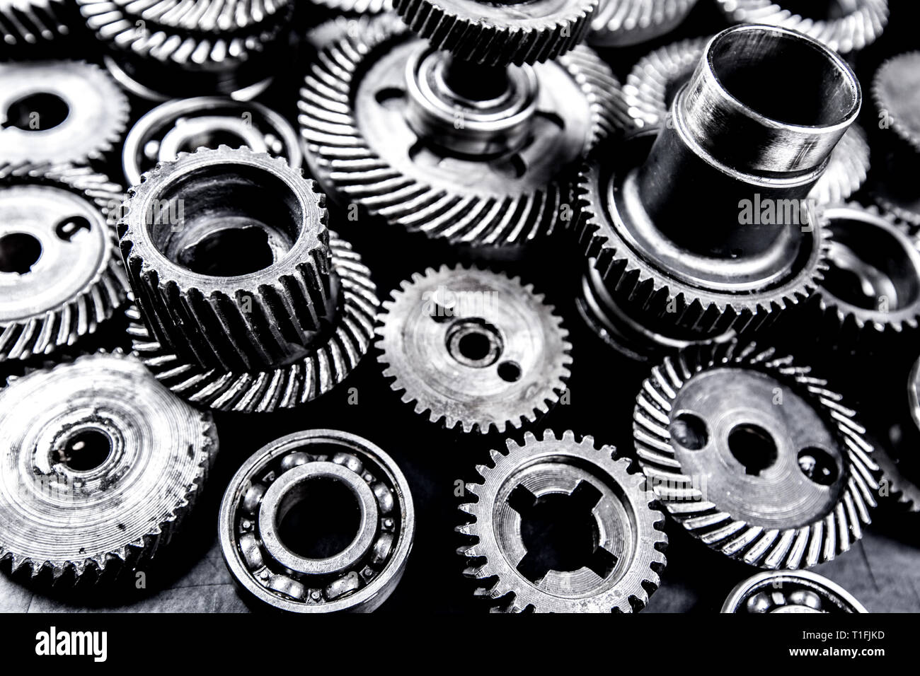 Meshing cogs gears gearing hi-res stock photography and images - Alamy