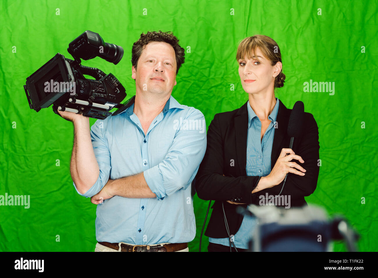 News anchor studio tv hi-res stock photography and images - Alamy