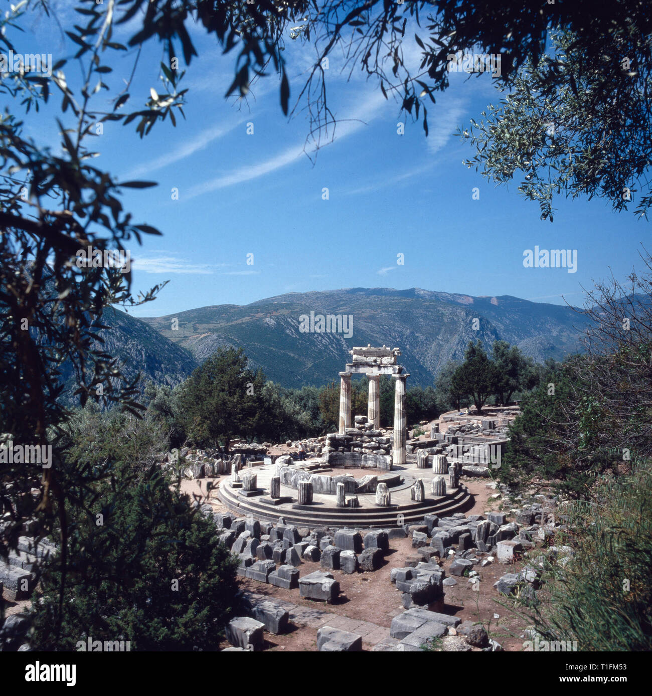 Antike Ruinen im Heiligtum Delphi, Griechenland 1980er. Ancient ruins ...