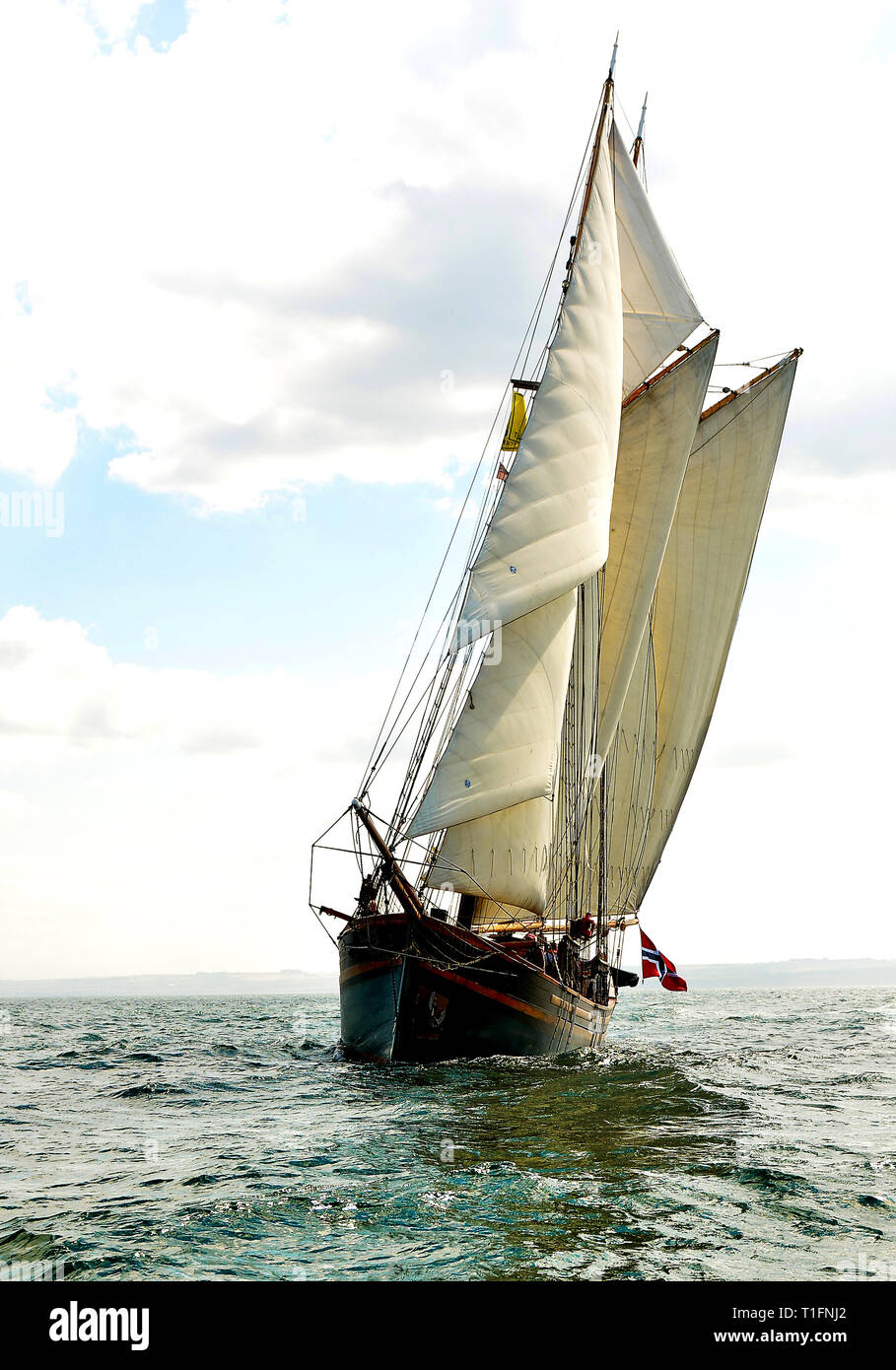 Gaff rigged sloops hi-res stock photography and images - Alamy