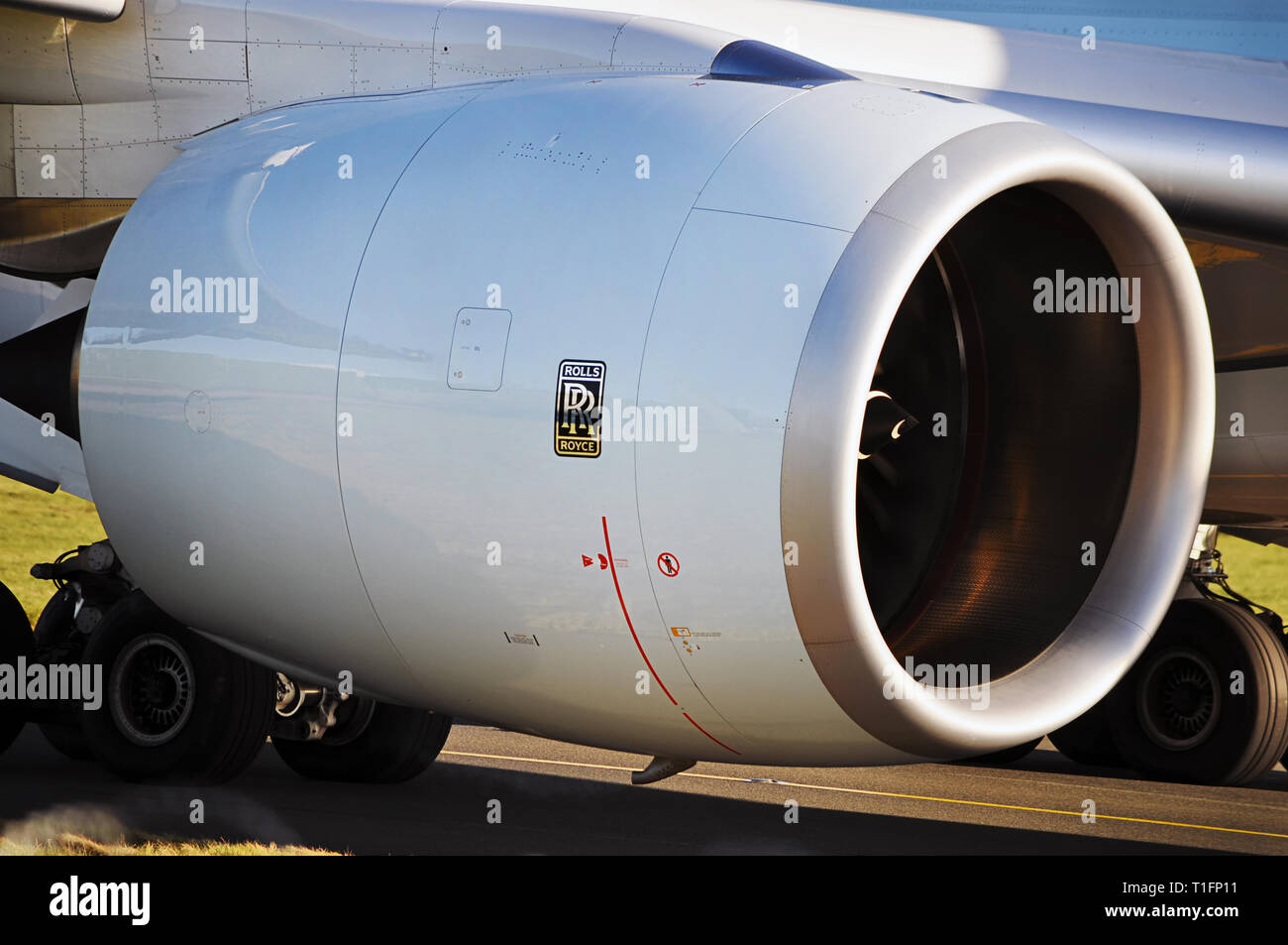 Rolls royce xwb engine hi-res stock photography and images - Alamy
