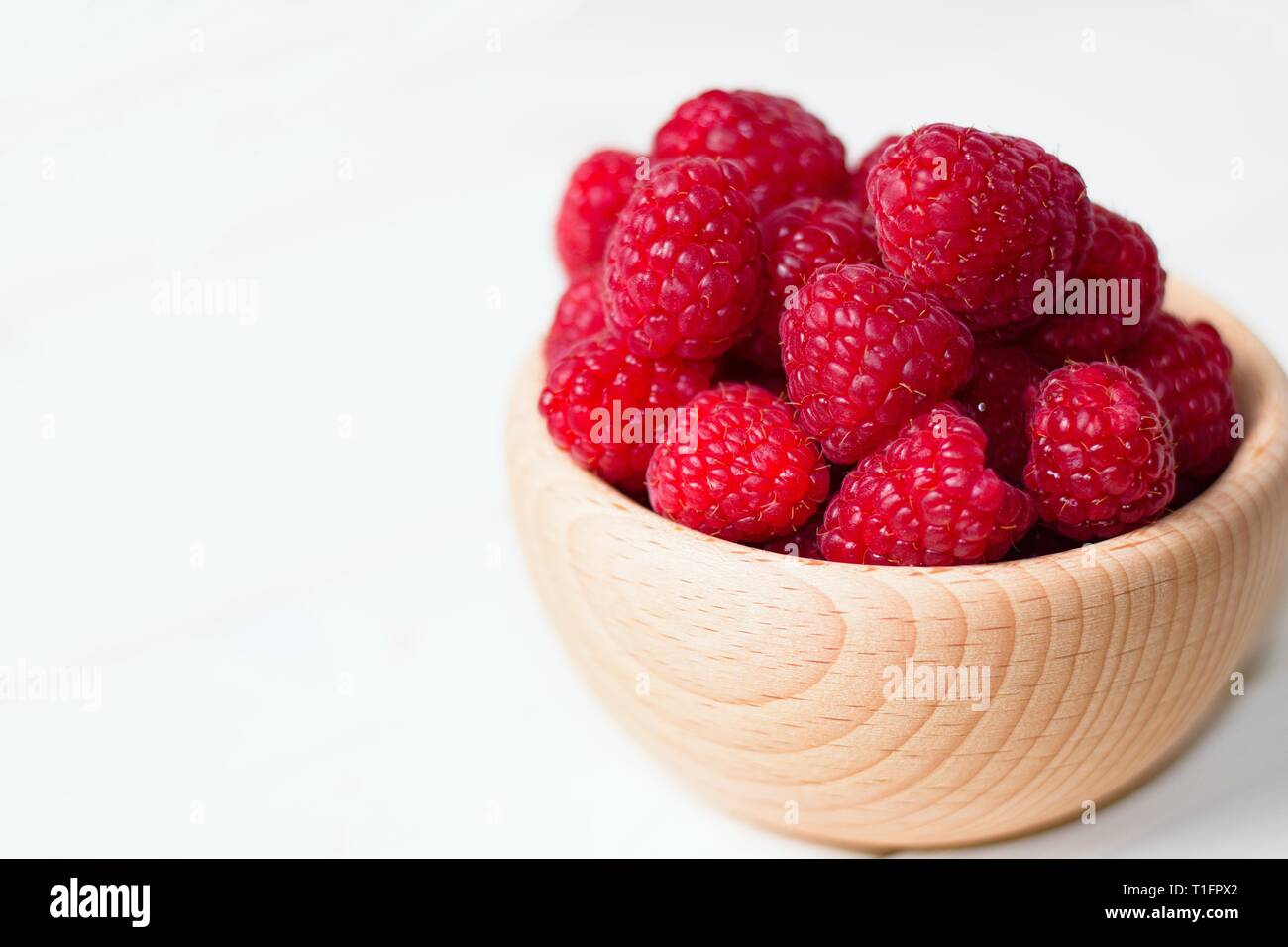 Raspberries ready to harvest hi-res stock photography and images - Alamy