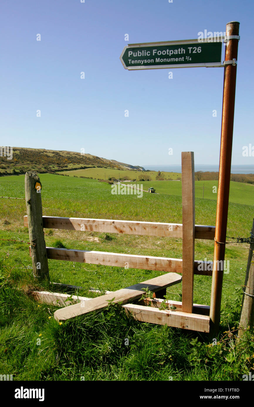 Footpath style sign hi-res stock photography and images - Alamy
