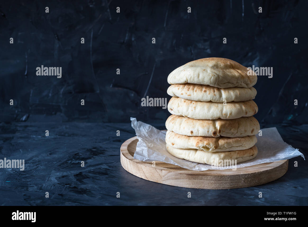 Arabic bread hi-res stock photography and images - Alamy